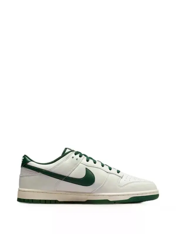 Nike Dunk Low Retro Sneakers