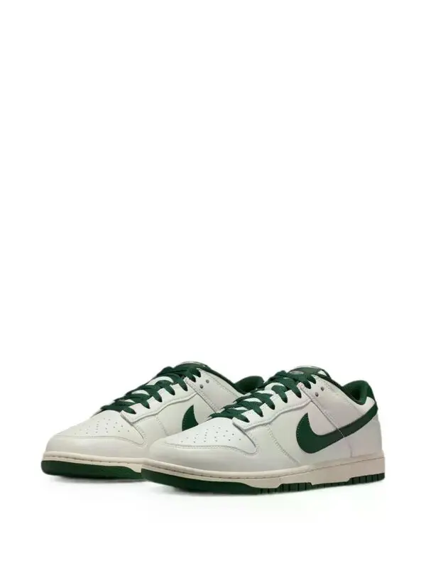 Nike Dunk Low Retro Sneakers