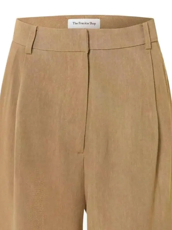THE FRANKIE SHOP Marfa Pleated Shorts - Neutrals