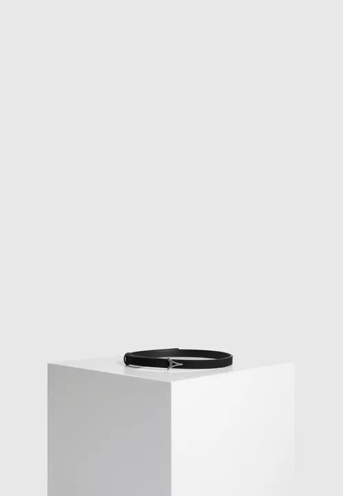 Manière De Voir Maniere De Voir Leonie Slim Suede Belt With Gold Hardware - Black