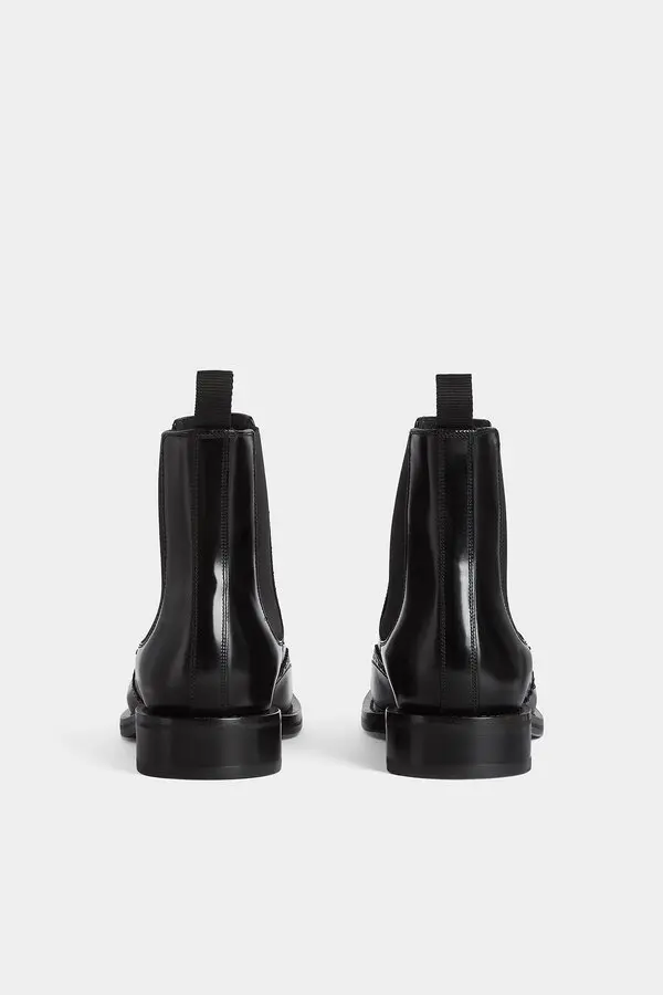 Dsquared2 Neoclassic Chelsea Boots With Brogue Detailing