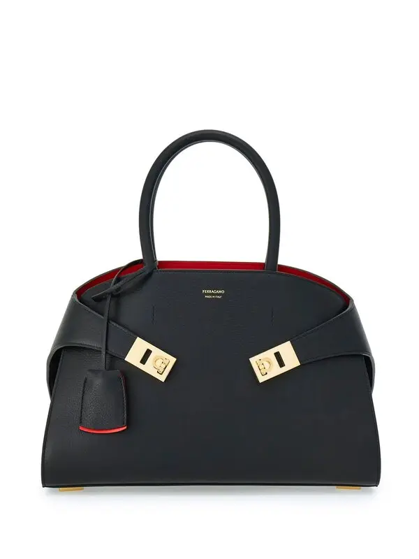 FERRAGAMO Hug Th S Shoulder Bag - Black