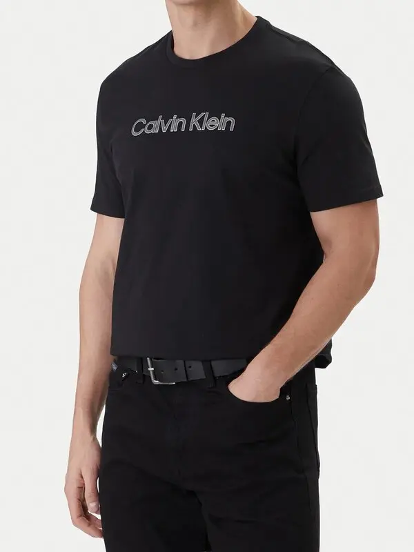 Calvin Klein T-shirt