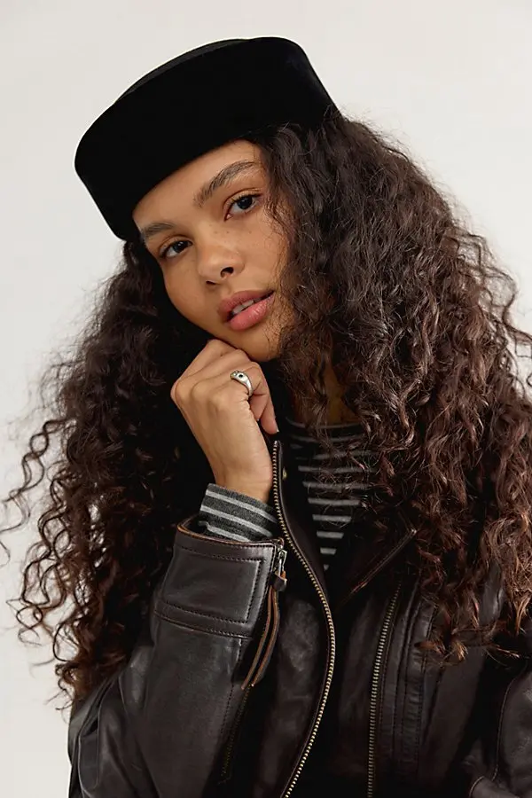 LEMONADE COLLECTIVE Jackie Velvet Hat - Black
