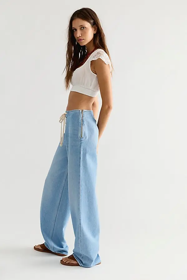MOTHER Snacks! The Laced Up Smoothie Sneak Jeans