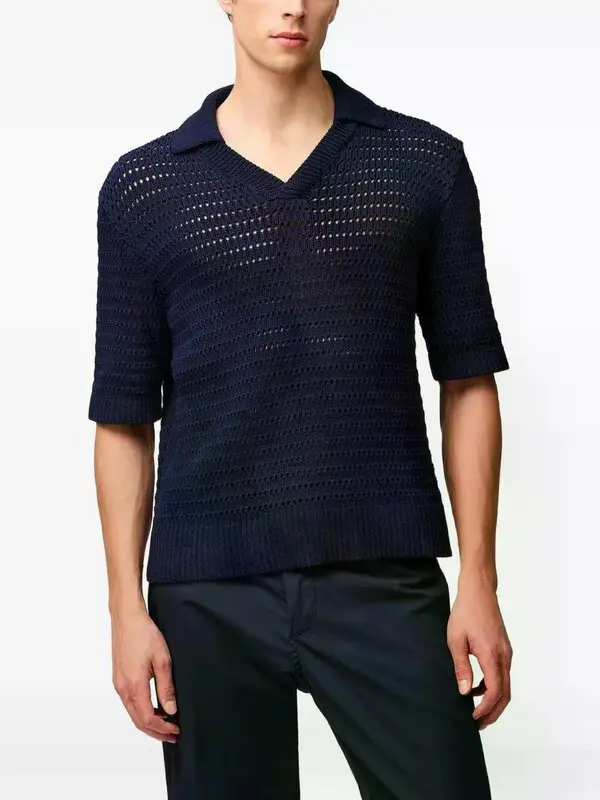 RETORI V-neck Cotton T-shirt