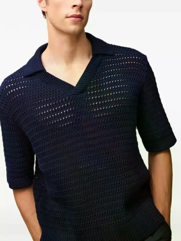 RETORI V-neck Cotton T-shirt