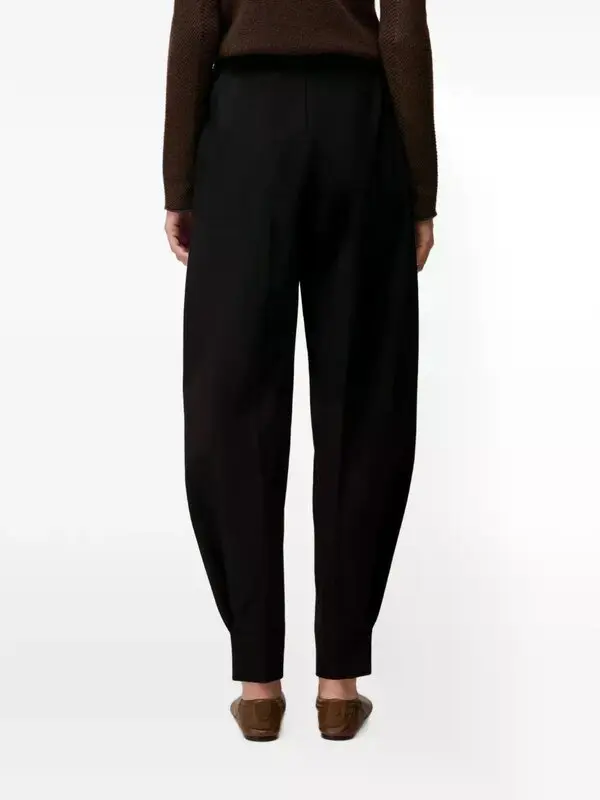 RETORI Barrel-fit Pleated Trousers