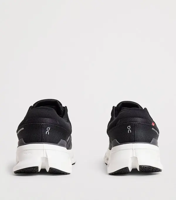 On Cloudrunner 2 Trainers