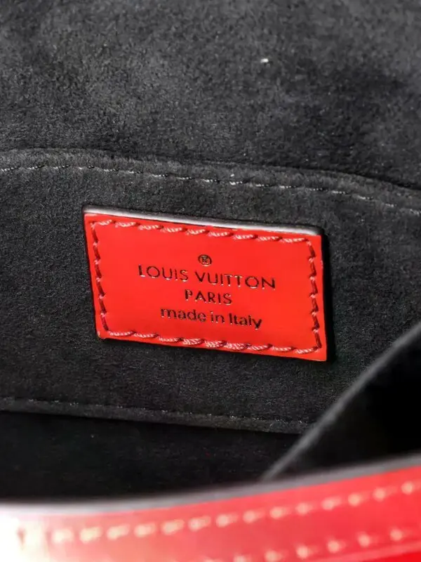LOUIS VUITTON Dauphine Monogram Vernis Mini Shoulder Bag