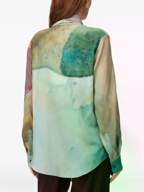 RETORI V-neck Shirt