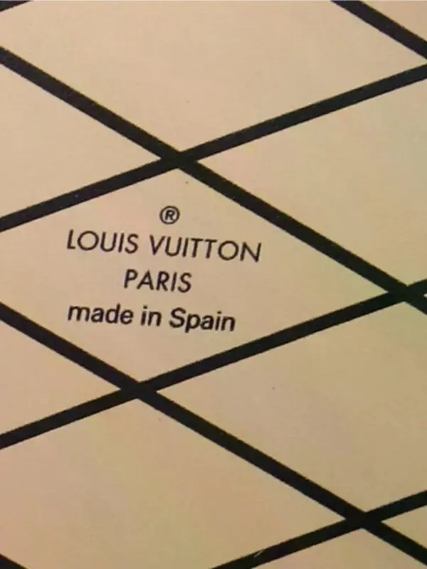 LOUIS VUITTON Mini Boite Chapeau Epi Leather Crossbody Bag - Black