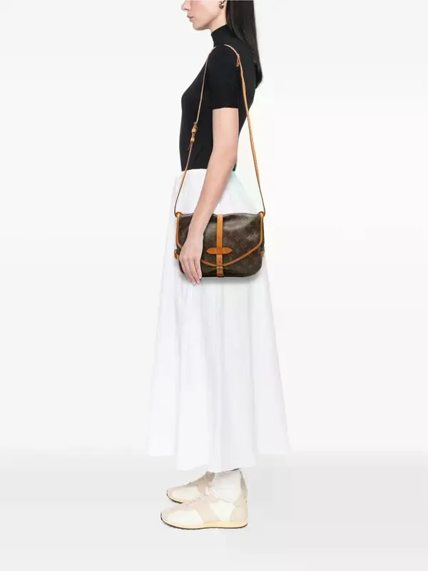 LOUIS VUITTON 1992 Monogram Saumur 30 Crossbody Bag