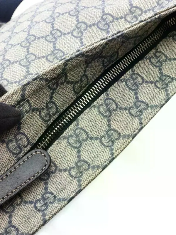 Gucci 2010s Gg Supreme Shoulder Bag