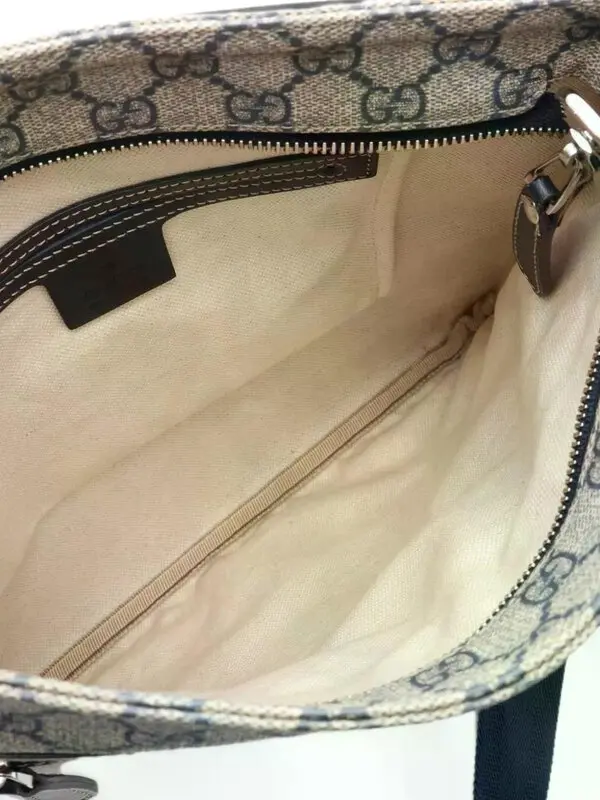 Gucci Gg Supreme Shoulder Bag