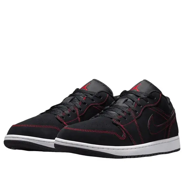 JORDAN 1 Low "bloodline" Sneakers