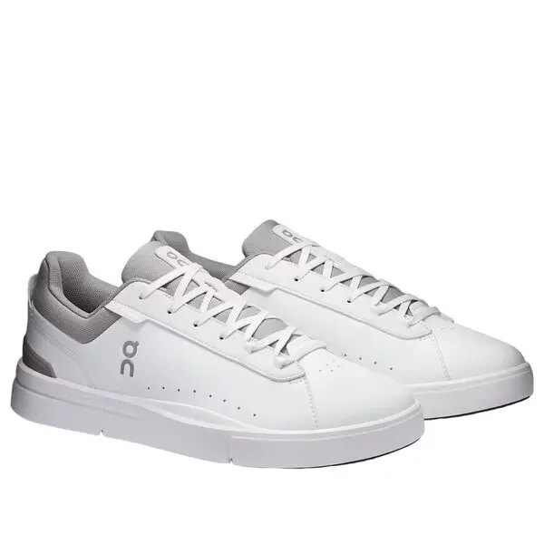 On The Roger Advantage Sneakers - White/ore