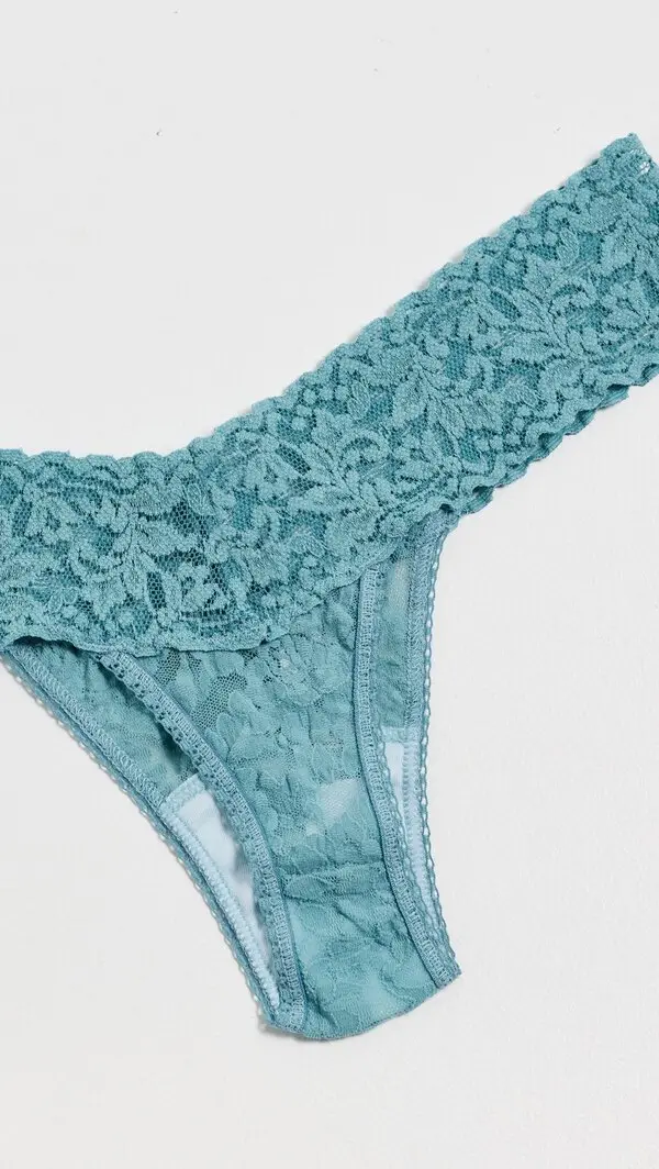 Hanky Panky Signature Lace Low Rise Thong Panties 5 Pack