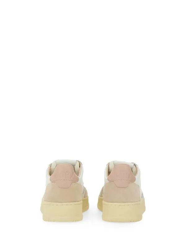 AUTRY Medalist Low Top Sneakers - White