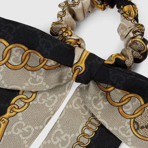 Gucci Gg Chain Silk Scrunchie - Beige/black