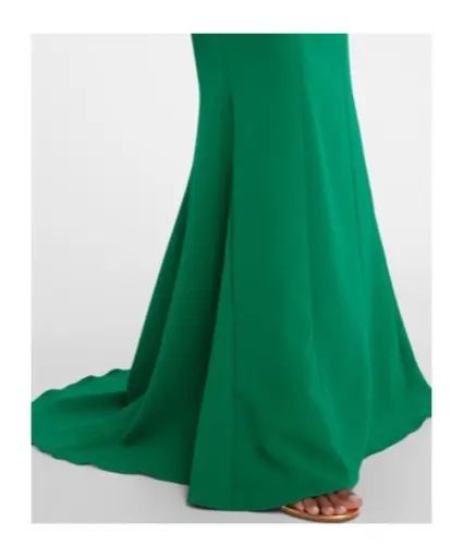 SAFIYAA LONDON Angelina Strapless Crepe Gown