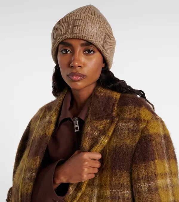Loewe Logo Embroidered Ribbed-knit Wool Beanie - Beige