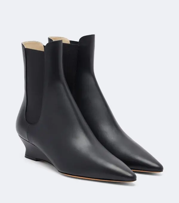 Le Monde Beryl Camille Chelsea Boots