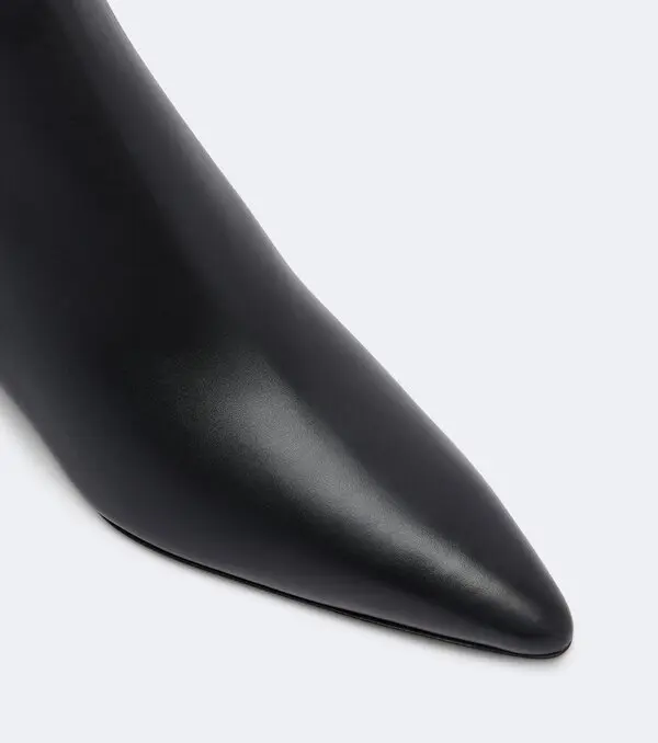 Le Monde Beryl Camille Chelsea Boots