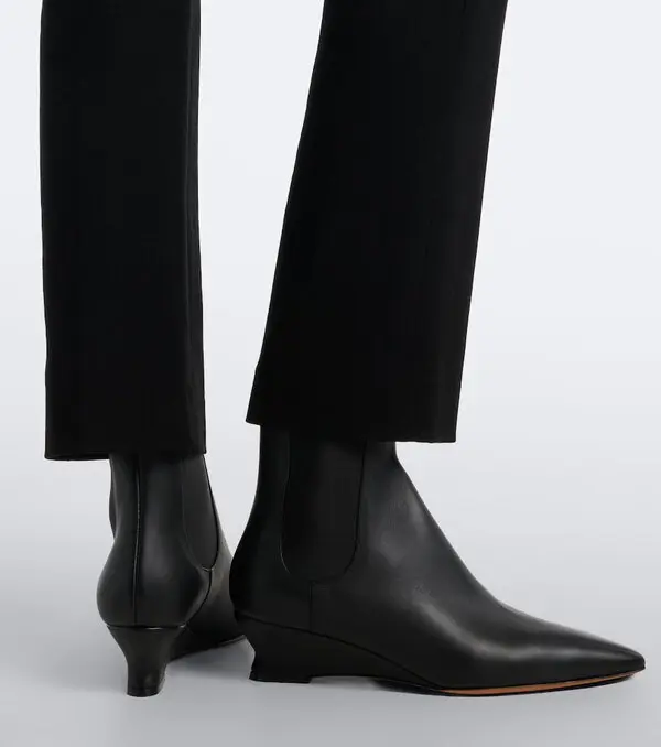 Le Monde Beryl Camille Chelsea Boots