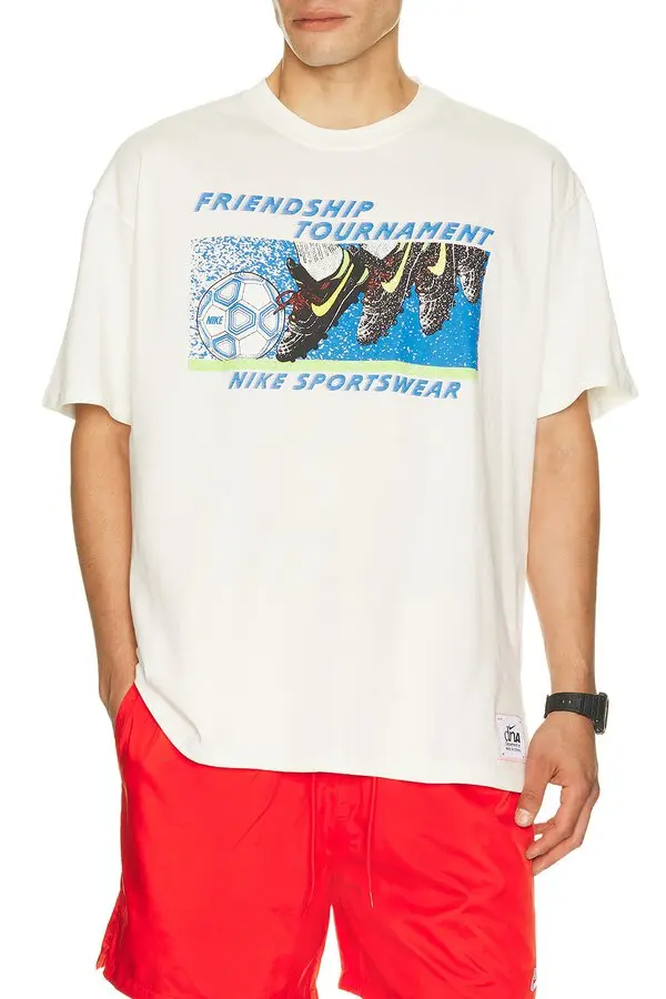 Nike Nsw Tee Lse Celeb Fb 2 In Cream