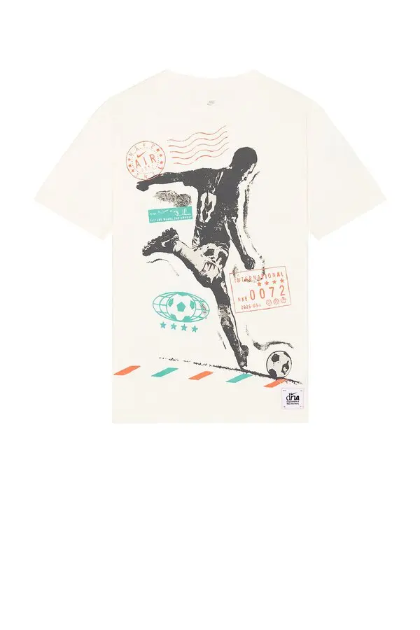 Nike Nsw Tee Lse Celeb Fb In Cream