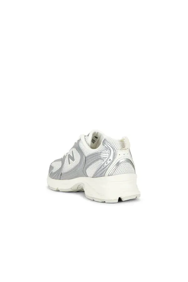 NEW BALANCE U5303ir