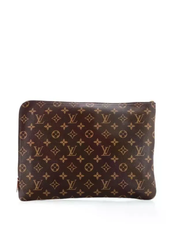 LOUIS VUITTON Etui Voyage Pouch Monogram Canvas Mm Clutch Bag