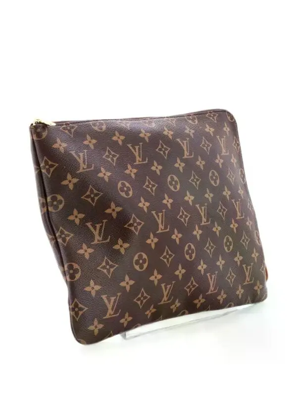 LOUIS VUITTON Etui Voyage Pouch Monogram Canvas Mm Clutch Bag