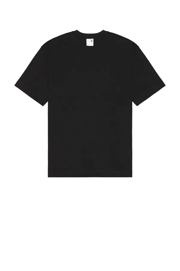 On Club Collective-t