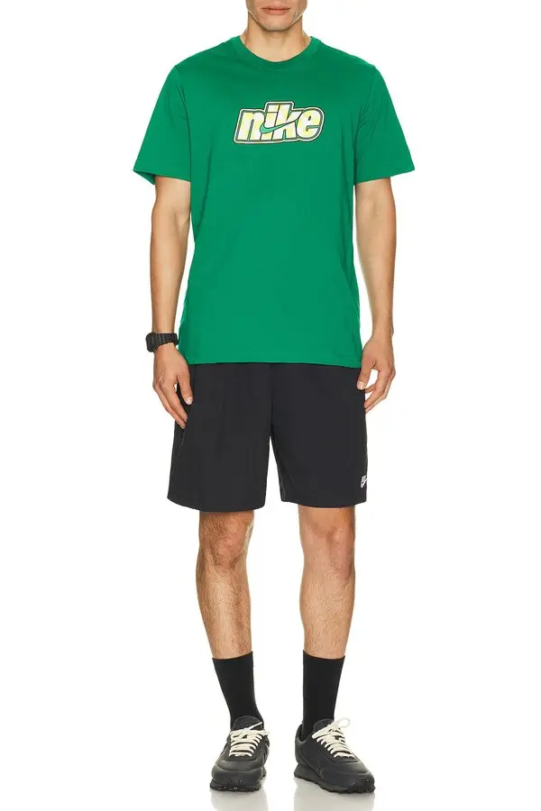 Nike Nsw Tee Std Celebrate Sport In Green