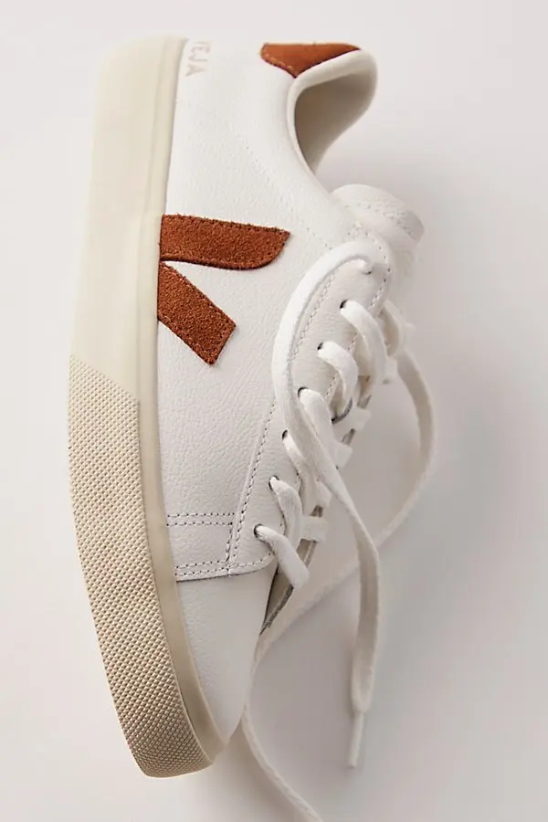 VEJA Campo Trainers - Cognac