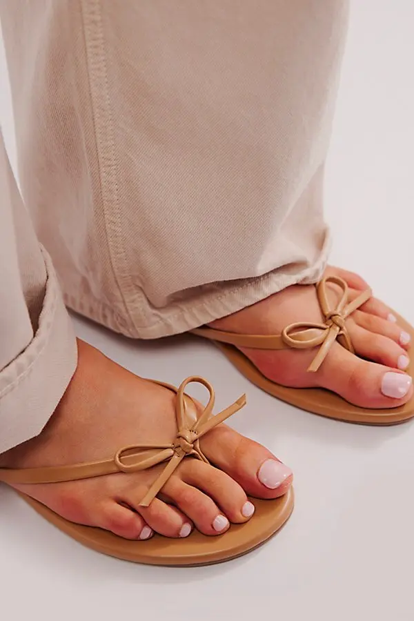 Seychelles Miley Bow Detail Flip-flop Sandals - Tan