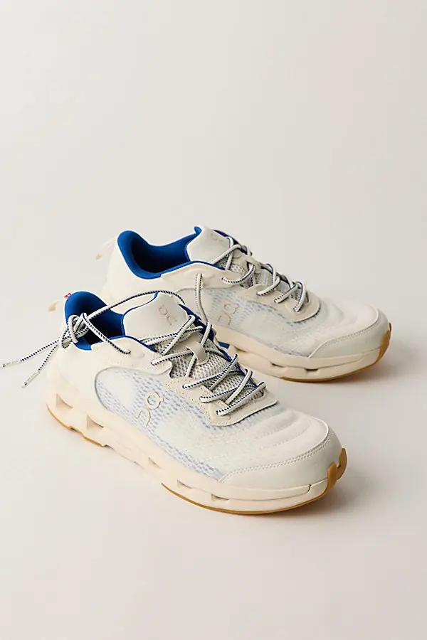On Cloudze Mo Sneakers