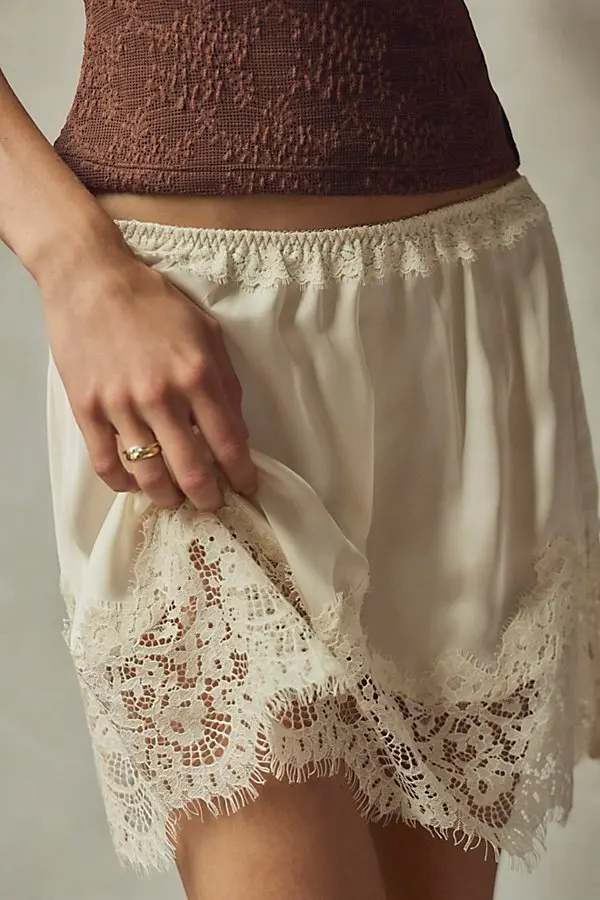 INTIMATELY Lace Trimmed Satin Mini Slip Skirt - Tofu