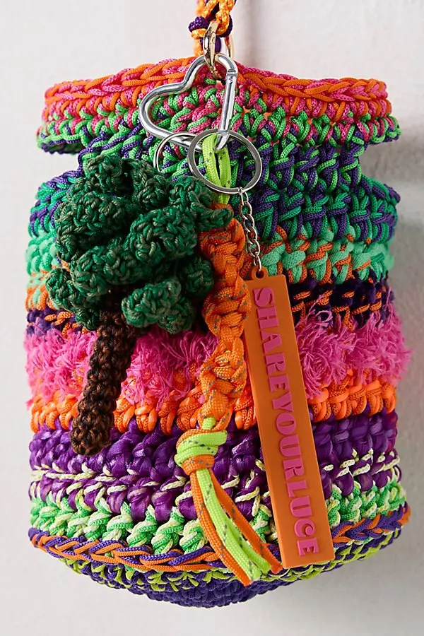 SHAREYOURLUCE Crochet Palm Tree Bag Charm With Carabiner - Green