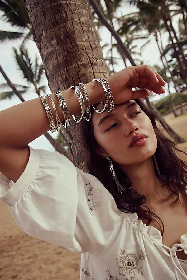 Free People Set Of Three Hammered And Oxidized Bangles - Silver