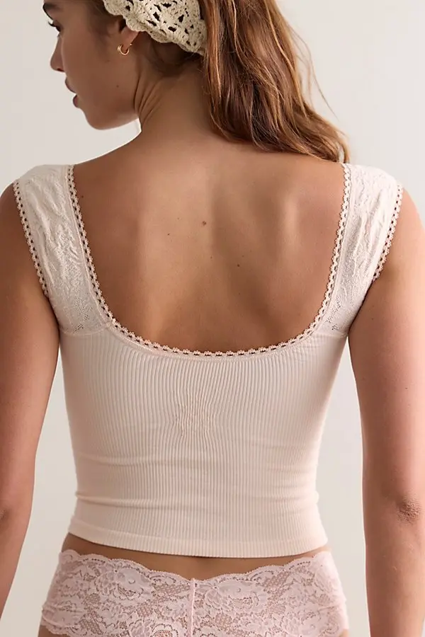 INTIMATELY Floral Lace Trim Seamless Crop Top - Delicate Shell
