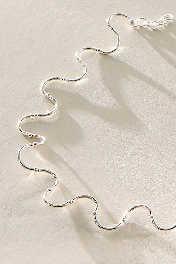 LES BEADS STUDIO Wavy Choker Necklace