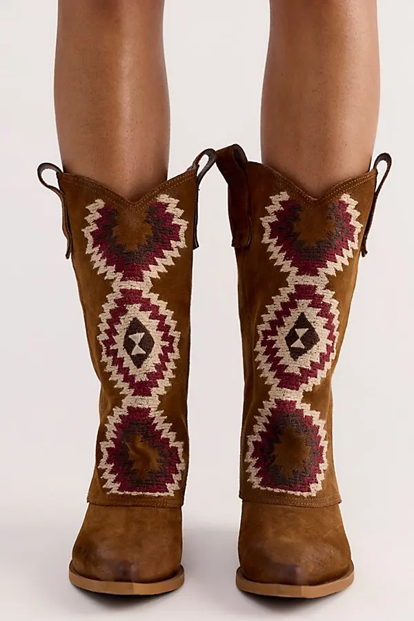 FP COLLECTION Suede Western Boots With Contrast Stitching