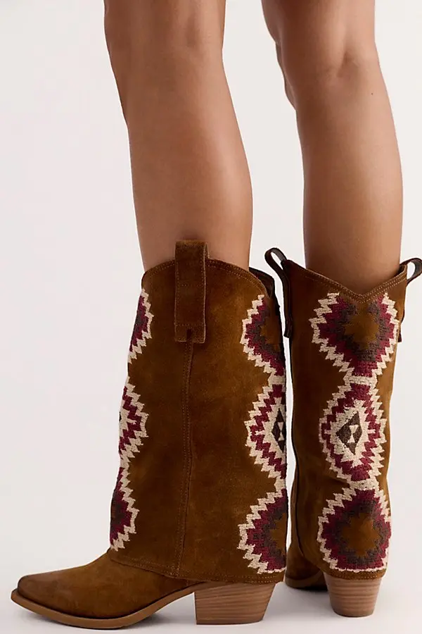 FP COLLECTION Suede Western Boots With Contrast Stitching