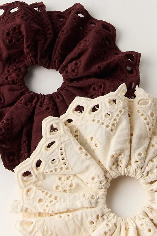 Free People Rosalie Scrunchie - Parchment