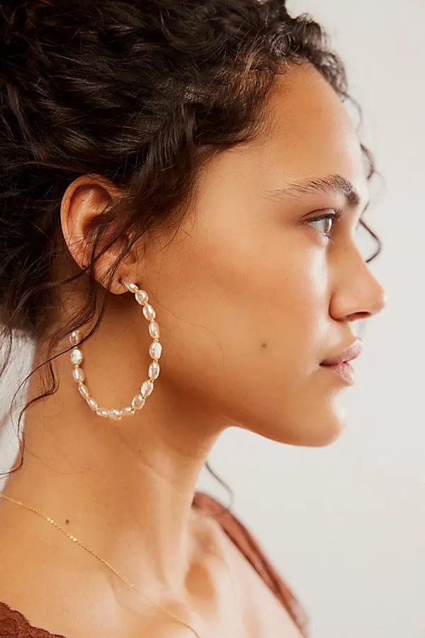 Free People Thinking Of You Pearl Hoop Earrings - Blush
