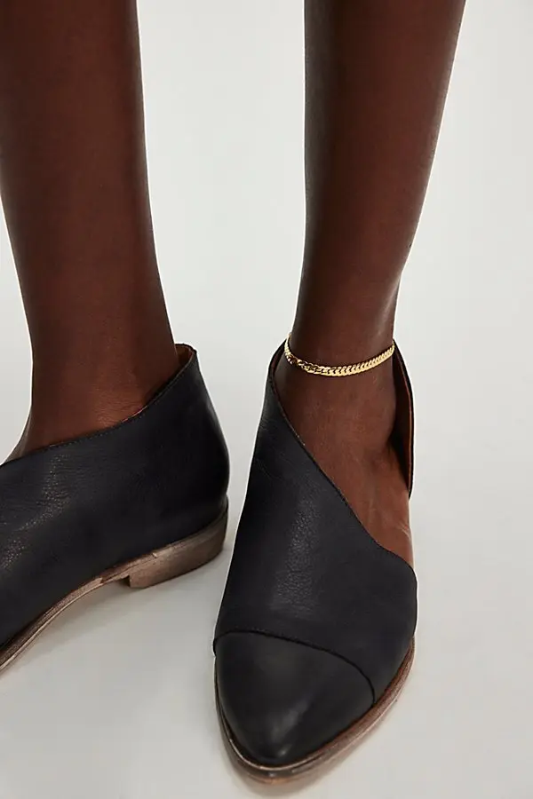 FP COLLECTION Leather Flat With Side Cutouts And Stacked Heel