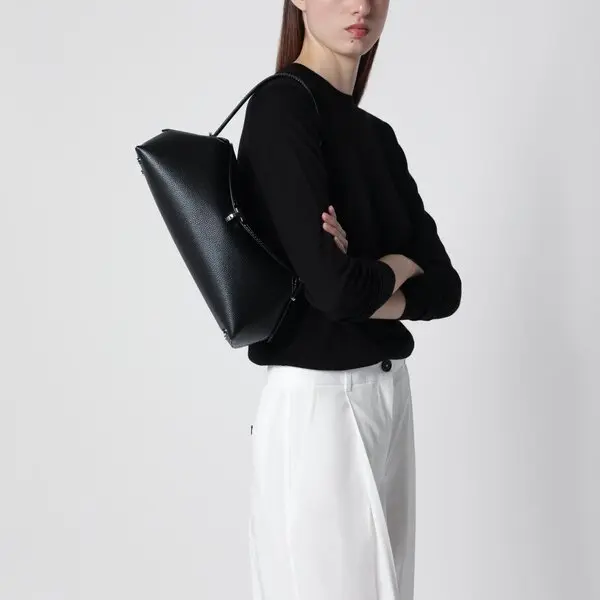 TOTEME T-lock Bag In Grained Leather - Black